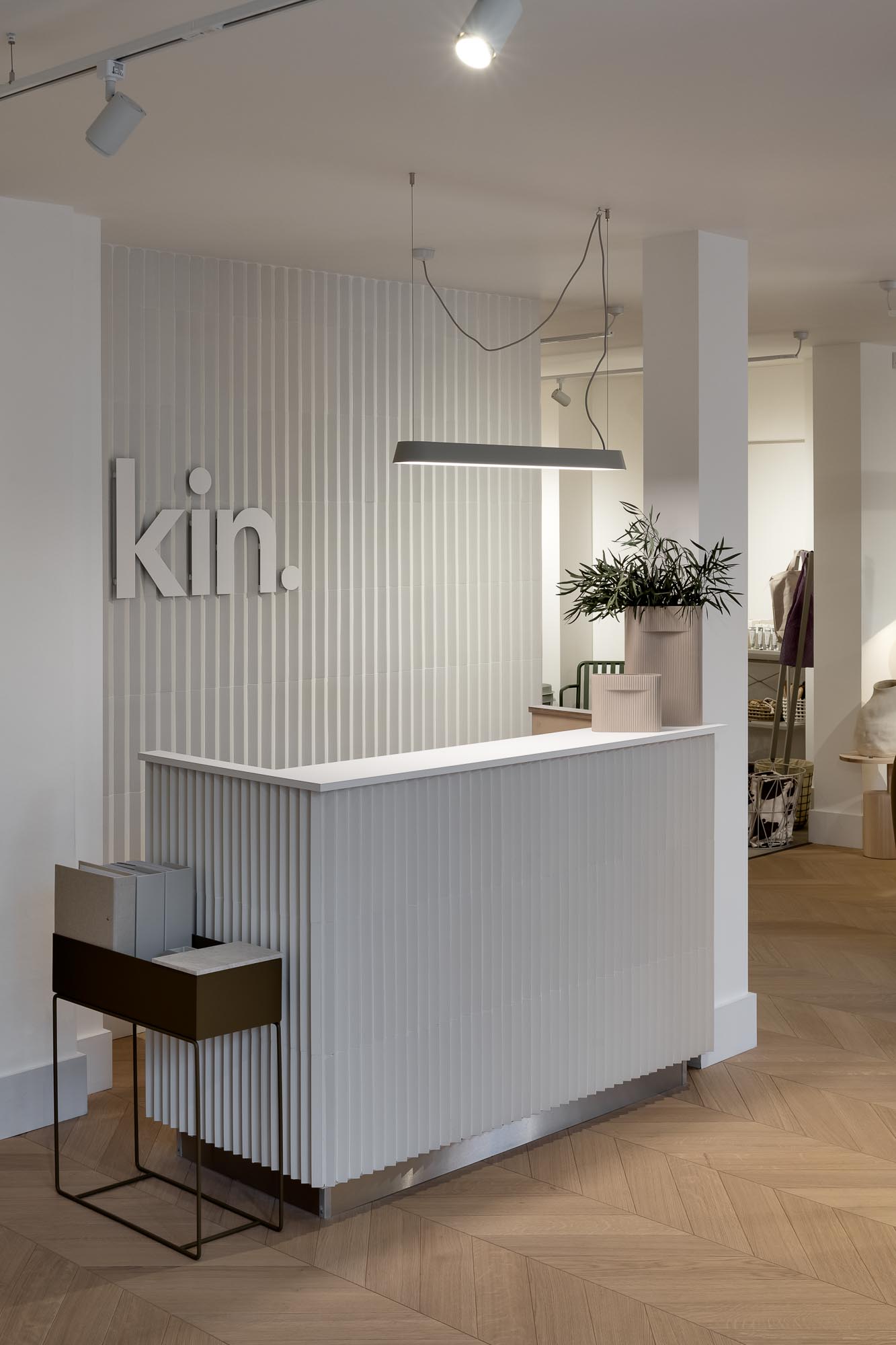 Kin / / Retail / / 2G Interior Design & Build Consultancy